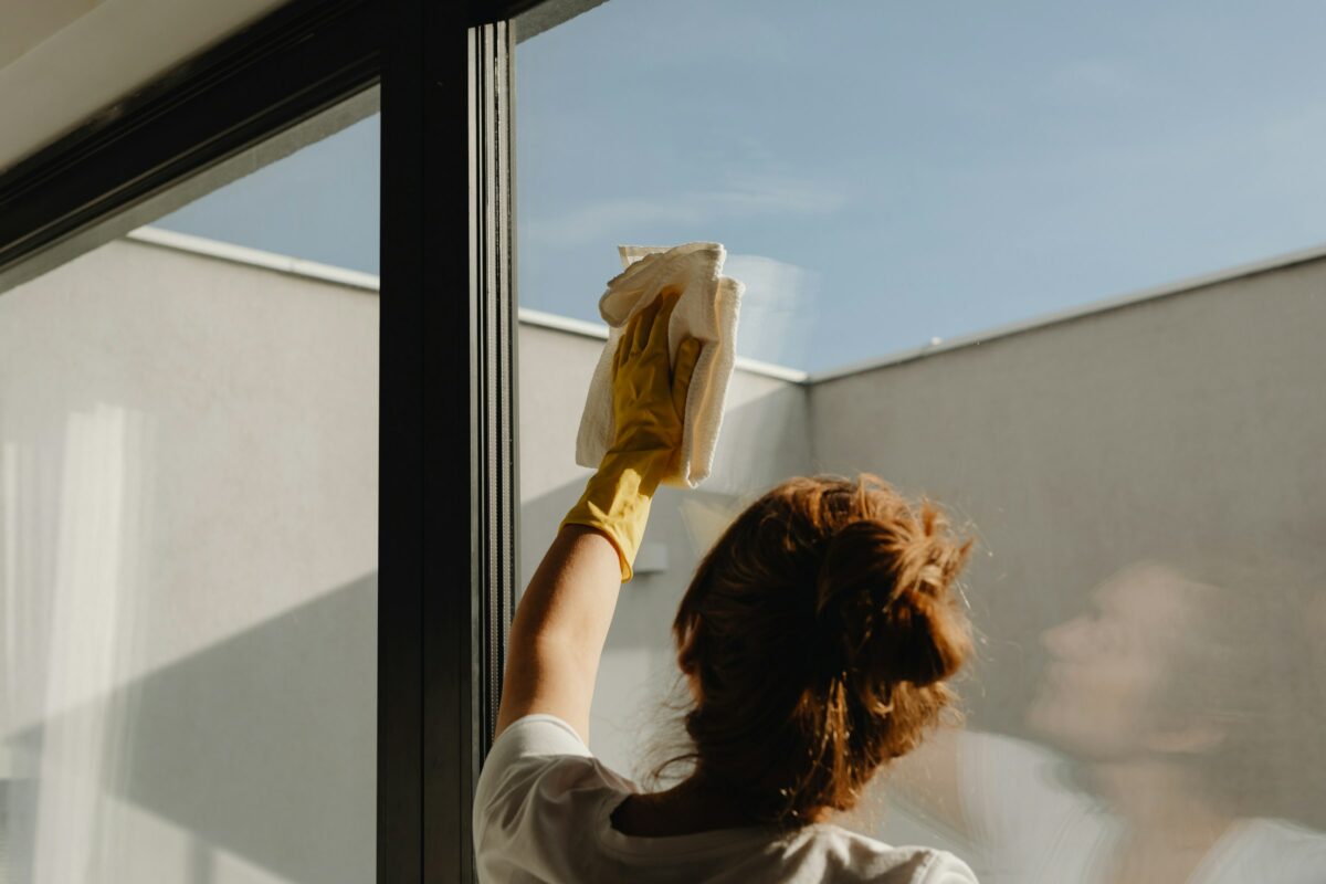 How to Clean Tinted Windows: The Ultimate Guide | Eclipse Tinting